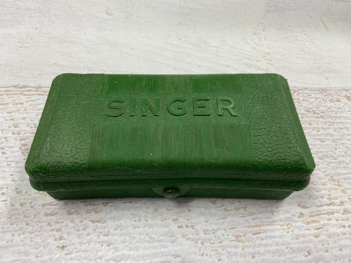 Buttonholer Attachment, Singer (Vintage Original) - 160506 – Quilters ...
